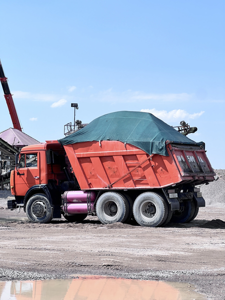 Kamaz va Isuzuda Klines sheben Kampot qum turpo