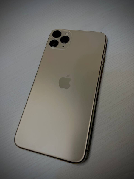 Iphone 11 pro max holati yaxshi