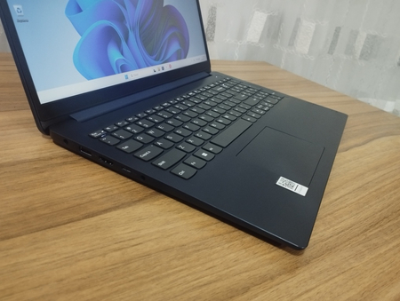 Lenovo Ideapad N6000 / RAM 4GB / SSD M.2 128GB / 15,6
