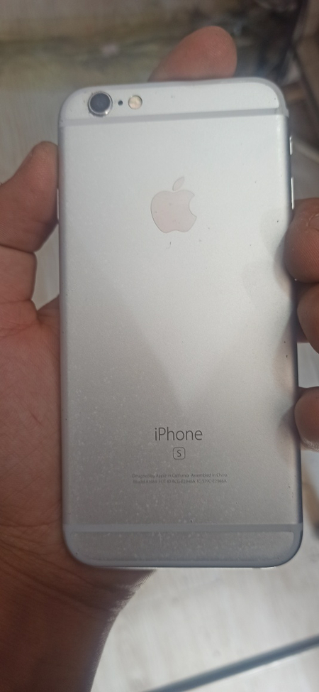 iphone 6s        .