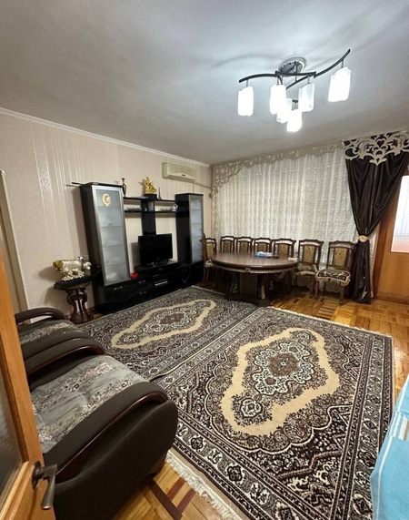 Мирзо Улугбекский р-он. Генерал петрова. 3/3/4  72м²