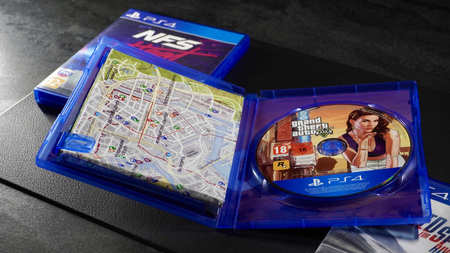 В продаже: PlayStation 4 Slim 1TB с тремя дисками топовых игр
