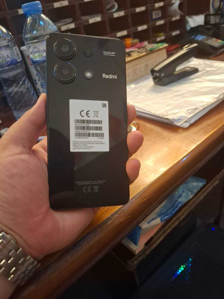 Продам Почти Новый Redmi note 13