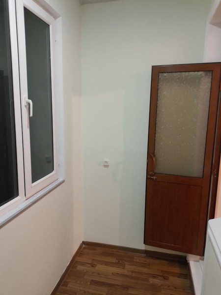 Срочно прадается квартира Яшнабад 2/5/5  Площад44
