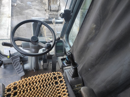 Volvo ekskavator sotiladi.