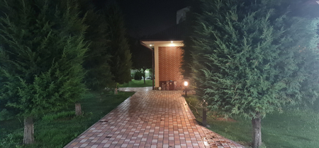 Dacha sotiladi. Дача продается .