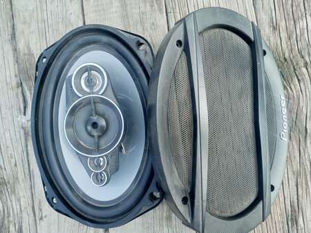 Avto kalonka sotiladi  1 dona musiqa basslari joyida