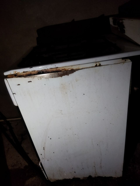 Gaz plita sotiladi