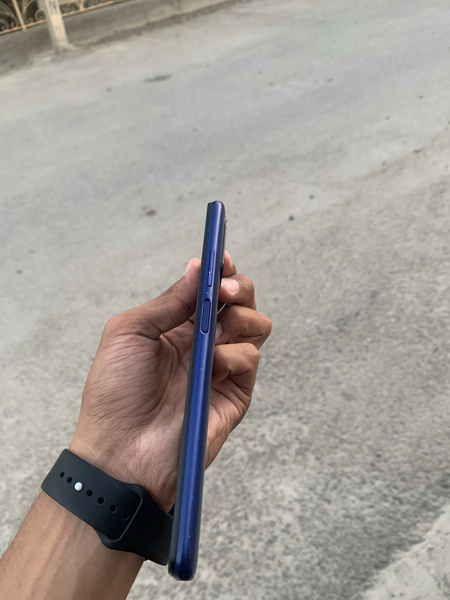 Poco m3 telefoni sotiladi holati ideal