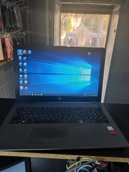 Noutbuk Hp 250 G6 core i3 6006u videokarta 1gb