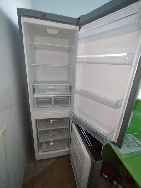Холодильник Indesit