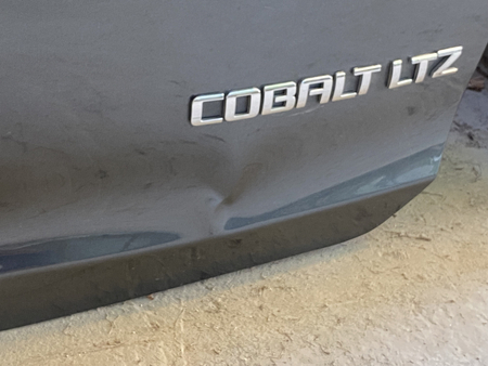 Cobalt. Продаётся крышка от багажника. Bagajnik qopqog'i sotiladi.
