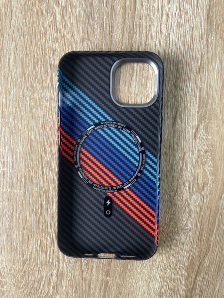 Карбоновый чехол для iPhone 13