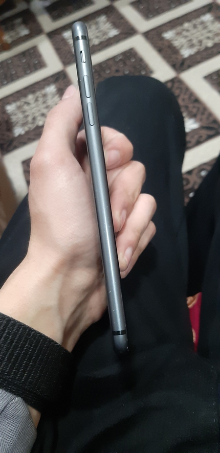 Iphone 8 plus qora