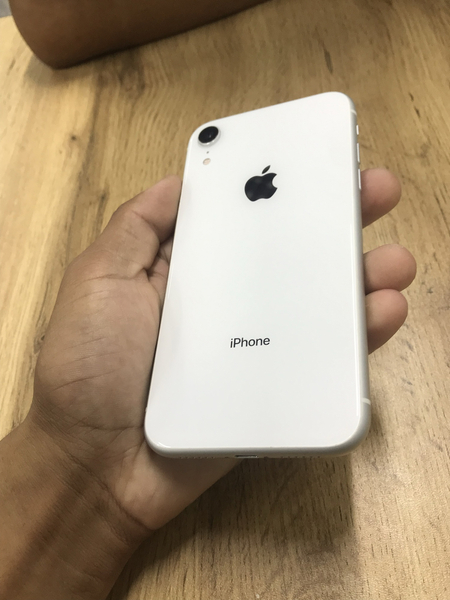 Iphone Xr yangi holatda