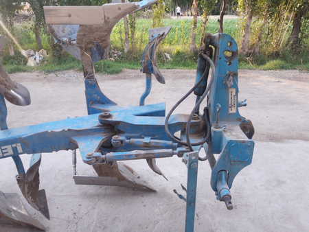 Lemken opal 140 sotladi
