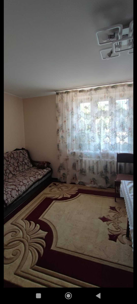 Продаётся квартира в поселке  Улугбек Мирзо Улугбекского района 3/2/3