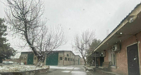 Продаётся 1 га. производственная база.