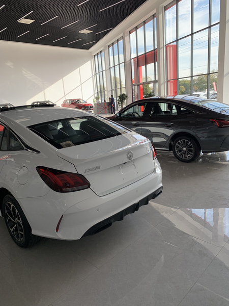 Monza avtomobili MG 5