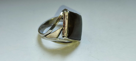Серебряное кольцо с камнем ГРАНАТ зеленый