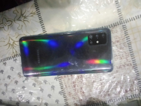 Samsung galaxy a51 4+4ga 64.