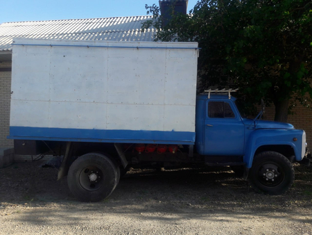 Gaz 53  sotiladi