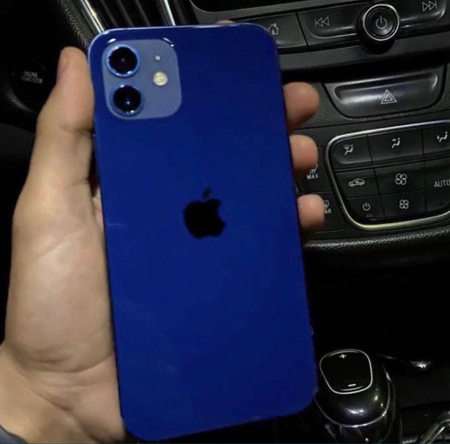 iPhone 12 с гарантией