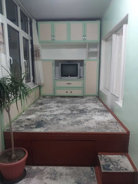 Тансикбоев 3да 3 хонали 2 этаж уй (28 дом, 98 кв)