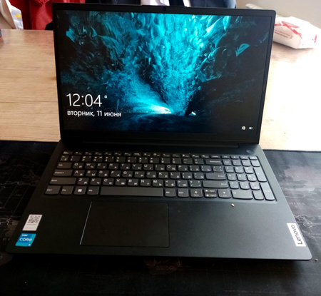 Lenovo V15 G3 IAP I5 8G 1 T 256G 
CPU intel i5-1235U 
Ram 8 gb
Storage