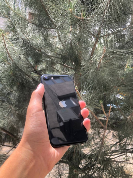 Iphone Se 2020 sotiladi