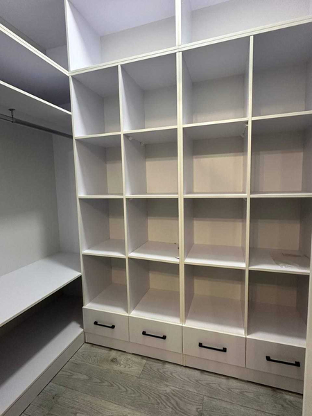 Продается квартира в НОВОСТРОЙКЕ 4/6/9 ул Махтумкули ор-р парк Ашхабад