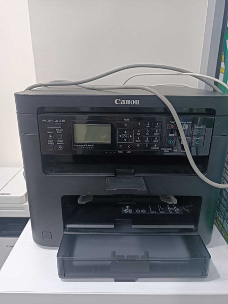 продаётся принтер CANON mf 232 w