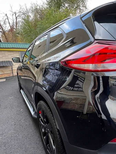 chevrolet Tracker Redline