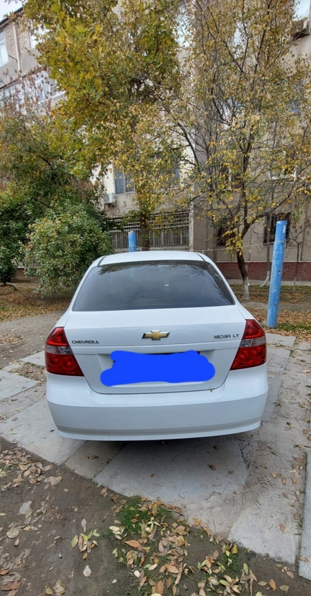 Ideal holatda Nexia 3