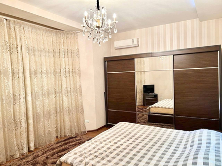 Продается 2 комнатная квартира 90 м.кв