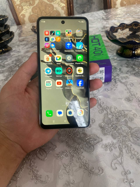 Yangi telefon 16/256 sotiladi