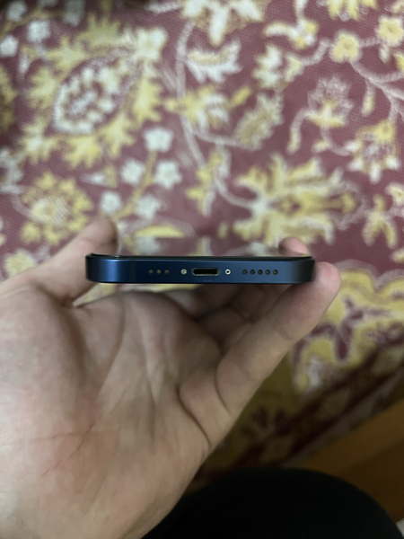 Продается Iphone 12