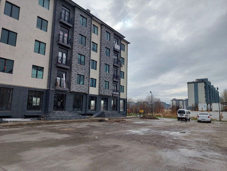 Сергили Метро 1-бекат 1 квадратга 650 $ 
Новостройка     120м²

$