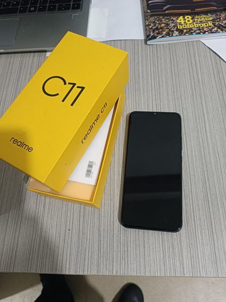 Realme C11 2/32 gb sotiladi