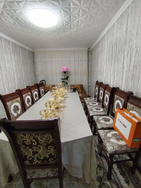 ПРОДАЕТСЯ Чирчик ш. 3 м/н Нептун 4-этаж 3х