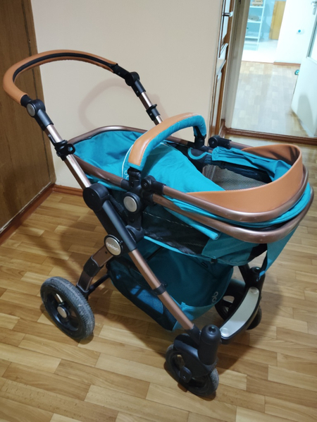 Детская коляска отличного качества