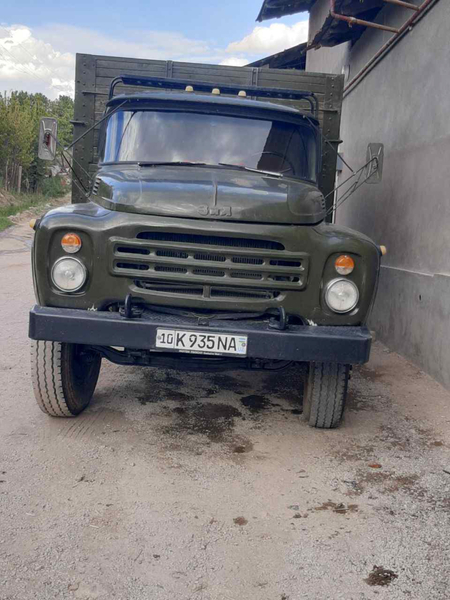 zil 130 sotiladi