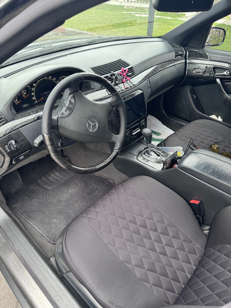 Mersodes bens w 220