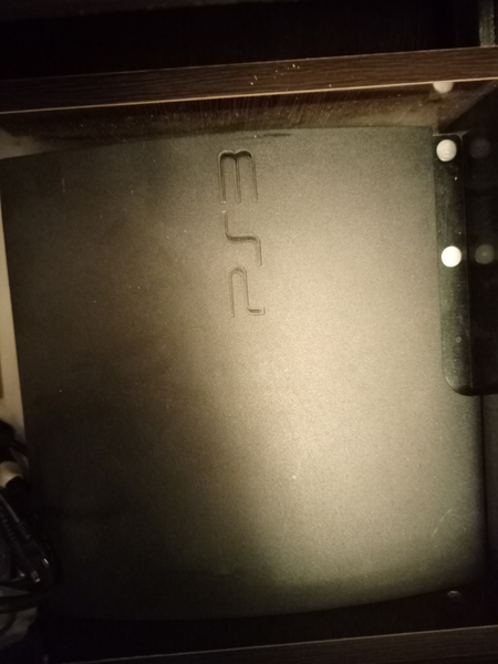 PlayStation 3 500GB proshivka qilingan 52 ta uyini bor