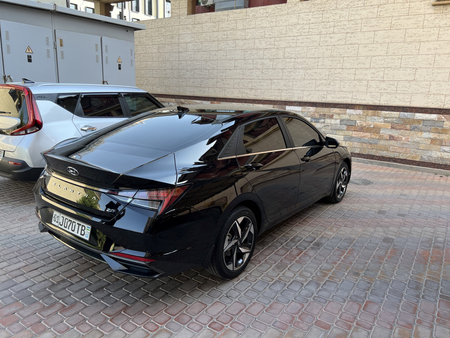 Hyundai Elantra 2.0