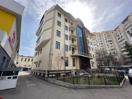 Ойбек Госпитальный здание продается