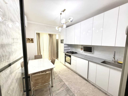 Метро Буюк ипак йули,Двухкомнатная кв-ра .4/9 Авторский ремонт (J3436)
