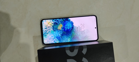 Samsung galaxy S20 Plyus