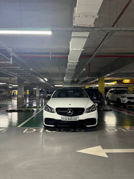 Mercedes Bens W 212