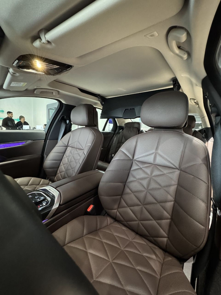 Bmw i7 eDrive 50L exclusive sotiladi 2023 yil